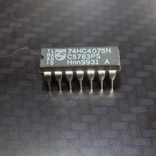 Jual IC 74HC4075 TRIPLE 3 INPUT OR GATE - Kab. Bogor - elektromantok ...