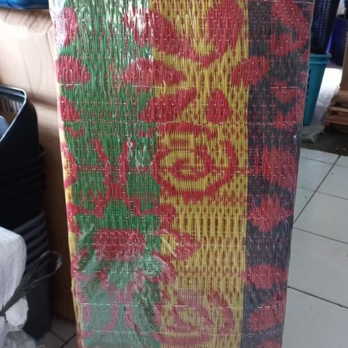 Jual Tikar Plastik - Tiker Plastik Ukuran 1,75 meter x 2 meter ...