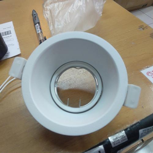 Jual kap mr16 corong halogen / rumah lampu mr 16 tipe spot light inbow ...