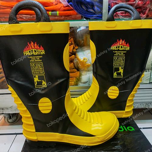 Jual Sepatu safety boot pemadam kebakaran / safety boots pemadam api ...