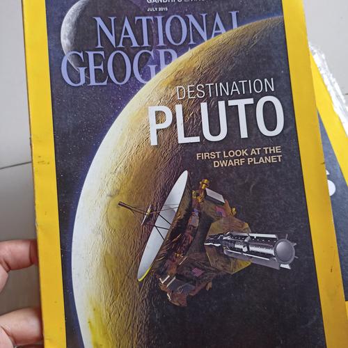 Jual NATIONAL GEOGRAPHIC. DESTINATION PLUTO. FIRST LOOK AT THE DWARF ...