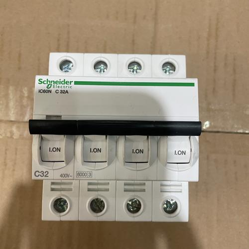 Jual MCB SCHNEIDER IC60N 4P 32A 6KA ORIGINAL A9F74432 - Jakarta Pusat ...