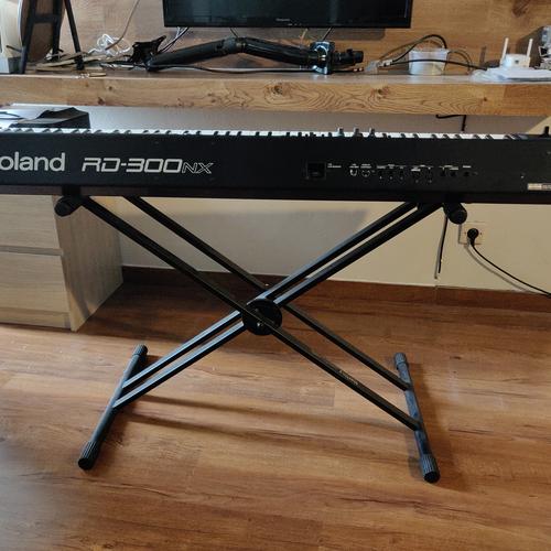 Jual Stage Piano Roland RD-300NX kondisi like new - Kota Tangerang ...
