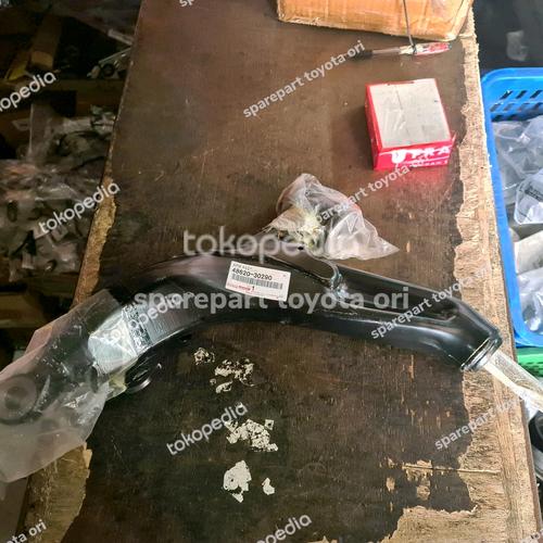Jual Lower Arm Kanan Mark X Lexus GS300 48620-30290 - Jakarta Pusat ...
