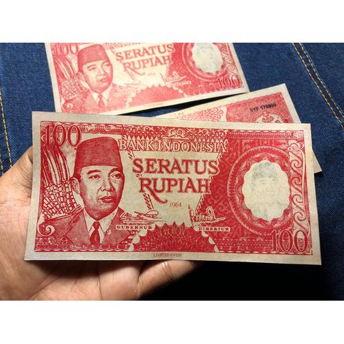 Jual Uang Kuno 100 Rupiah Soekarno 1964 Seri SYF dan AKU Langka - Kab ...