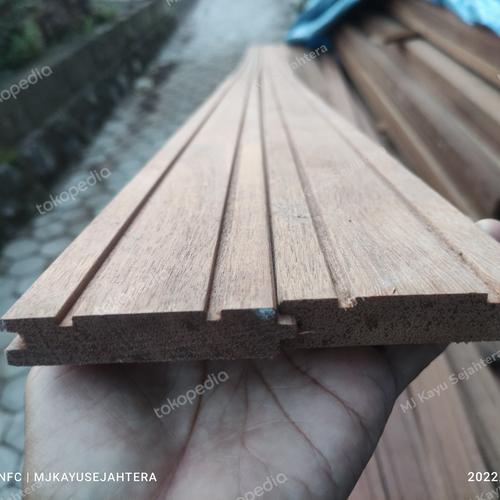 Jual Papan Plafon Lumbersering Kayu Kruing 1,5x8x - 430 cm - Kota ...