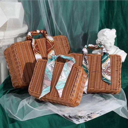 Jual Keranjang Rotan Piknik Parcel Hampers Box Picnic Box Medium ...