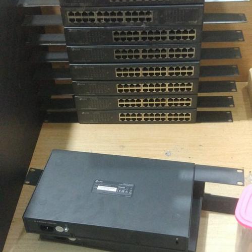 Jual switch hub tplink 24 port mulus plus kupingnya - Kota Sukabumi ...