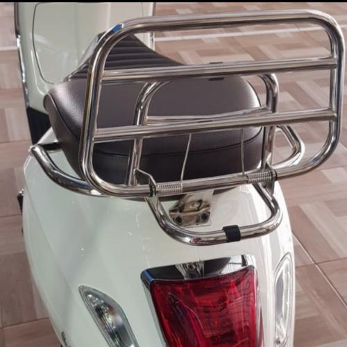 Jual Backrest/Backrack Vespa Primavera GTS & New Sprint.Aksesoris Vespa ...
