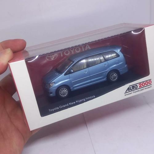 Jual Diecast miniatur mobil kijang toyota innova auto 2000 rims bahan ...