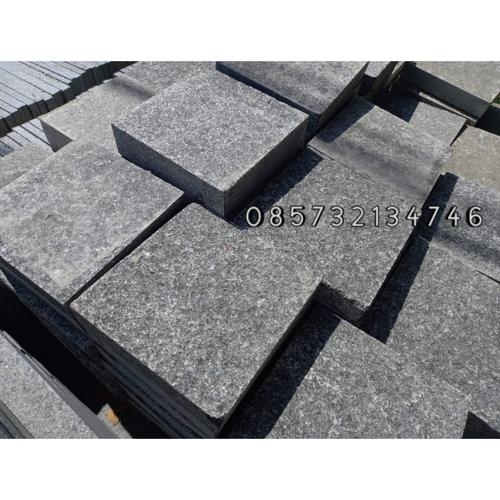 Jual Batu Andesit Hitam Bakar Tebal 3cm - Kab. Tulungagung - Batu Alam ...