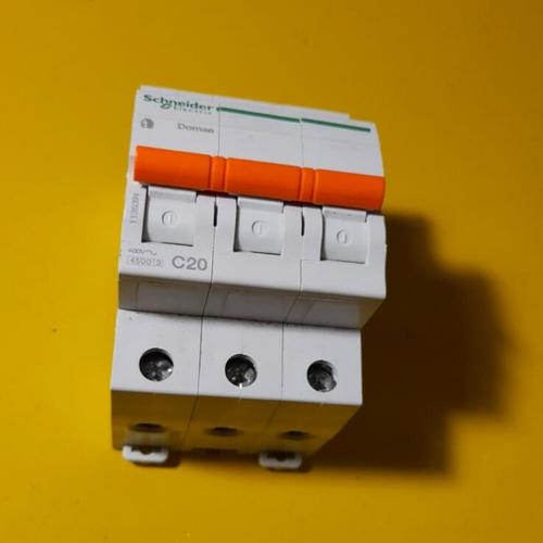 Jual MCCB DOMAE C20 20A 3P SCHNEIDER - Kota Cilegon - WATERSIGN ...