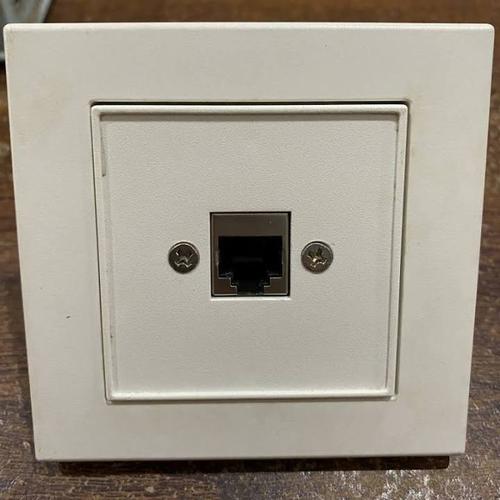 Jual Broco Socket Outlet Data Cat 5 (RJ45) E174 Plano Standard Putih ...