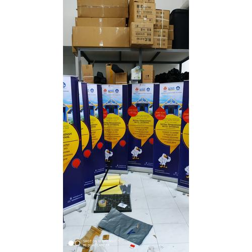 Jual Stand Roll UP Banner Benner Bener Display Promosi Iklan kaki ...