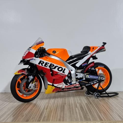 Jual Tamiya Marc Marquez #93.Honda Repsol.World Champion 2019 - Kota ...