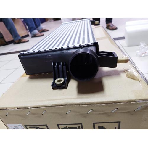 Jual Intercooler hilux revo fortuner vrz innova reborn 2021 17940-0E010 ...