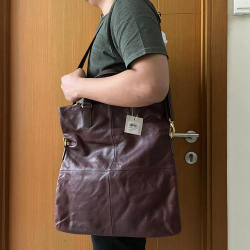 Jual Fossil - Explorer Foldover Tote Espresso - Brown - Kab. Bantul ...