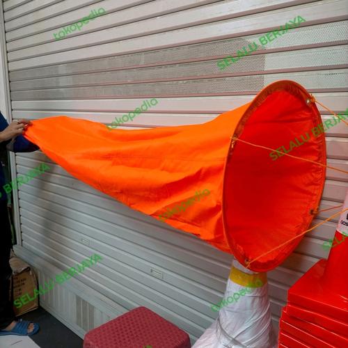 Jual petunjuk arah angin/ wind shock 60x1.5m x 30 - Jakarta Barat ...