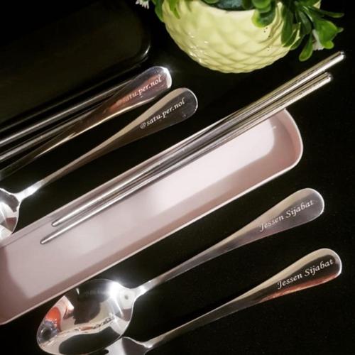 Jual Sendok Garpu Sumpit stainless set dengan box free logo nama ...