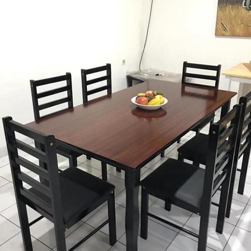 Jual Meja Makan 6 Seat Kayu Mahoni MDF - Kab. Tangerang - Aiko ...