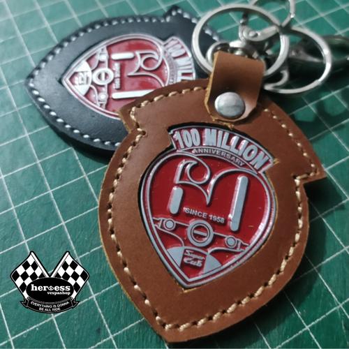 Jual gantungan kunci keychain kulit Honda super cub anniversary 100 ...