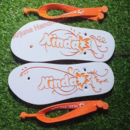 Jual sandal ukir nama bisa custom sesuai permintaan - Nama saja - Kab ...