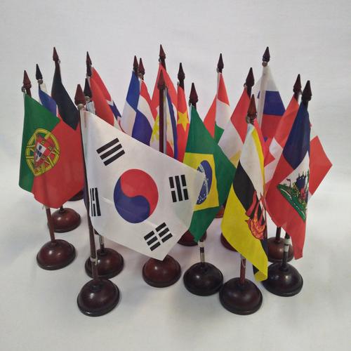 Jual stand bendera negara dunia pajangan meja dekorasi miniatur bendera ...