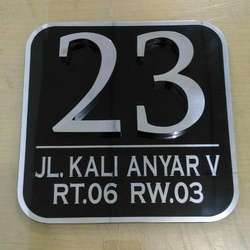Jual Nomor Rumah Stainless Angka Timbul Dasar Hitam - 20x20 cm ...