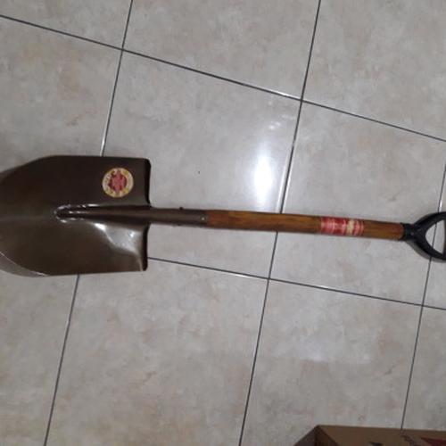 Jual Sekrop. Sekop pasir ujung runcing. Serok Pasir tebal bagus - Kota ...