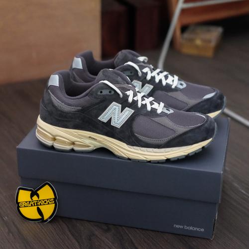 Jual New Balance 2002 R Vintage Black Original - Kab. Sleman ...