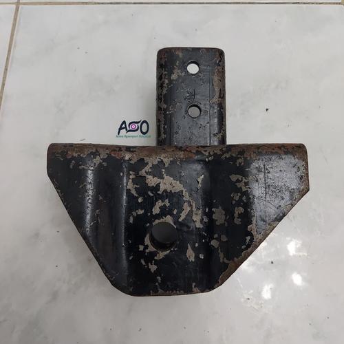 Jual Hanger Bracket Per Depan Bagian Depan Dyna Dutro HT125 HT130 HT ...