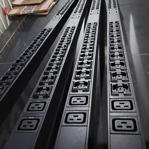 Jual PDU Rack 32A HUAWEI 24 outlet PDU2000-32-1PH-20/4-B9 - Kab. Bogor ...