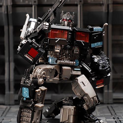 Jual mainan anak laki laki robot 2 in 1 transformer optimus prime ...