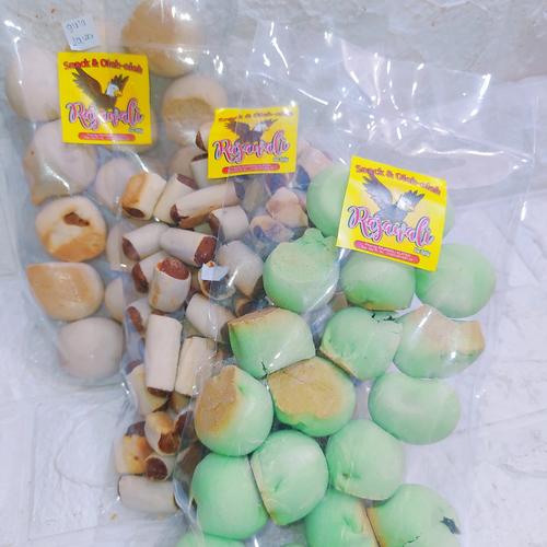 Jual 250gr ANEKA NOPIA BULET DAN POTONG, NOPIA GULA JAWA PANDAN DAN ...