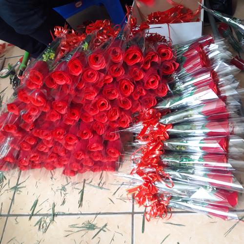 Jual BUNGA MAWAR 1 TANGKAI / BUNGA Mawar PALSU / BUNGA MURAH - Merah ...