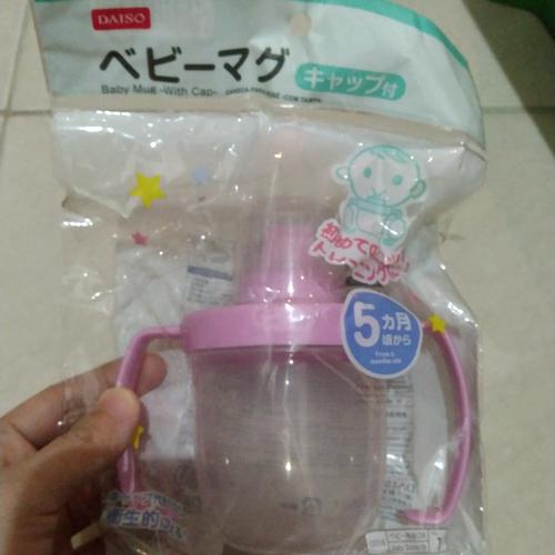 Jual Gelas hisap anak training daiso baby mug with cap 250 ml - Kota ...