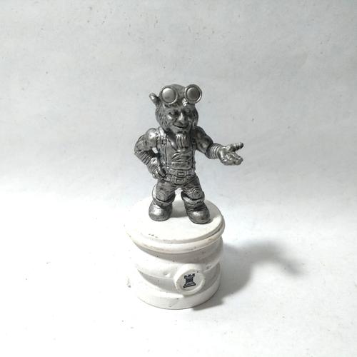Jual Hell Boy Hellboy Rook Chess Pieces Bidak Catur Benteng Jadul Rare ...