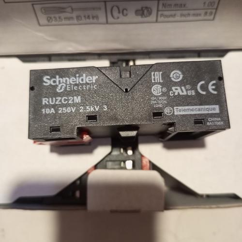 Jual socket relay Schneider 8pin RUZC2M - Kota Semarang - csc teknik ...
