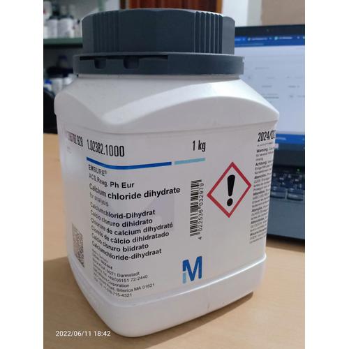 Jual CaCl2 Calcium Chloride dihydrate Merck 1.02382.1000 Ecer - Kota ...