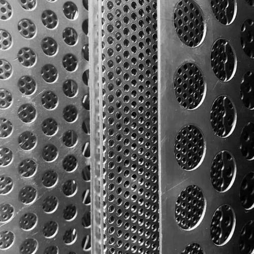 Jual plat lubang / perforated besi ukuran 0,8 mm x 500mm x 500mm lubang ...