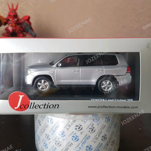 Jual Diecast J Collection 1/43 Toyota Land Cruiser 200 Silver - Kota ...