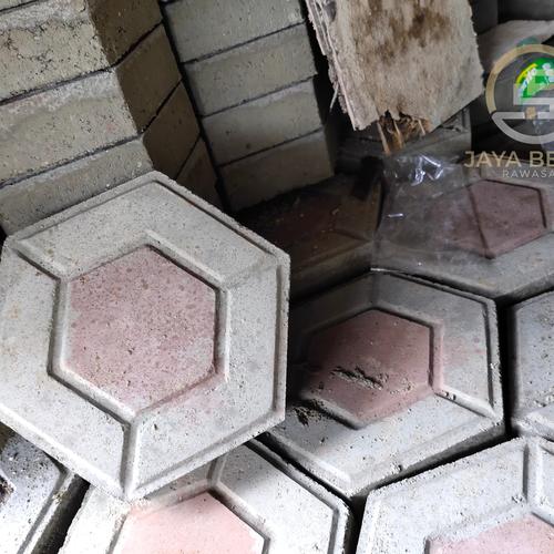 Jual FS - PAVING BLOK SEGI ENAM MERAH - MANUAL 5 CM - PAVING BLOK ...