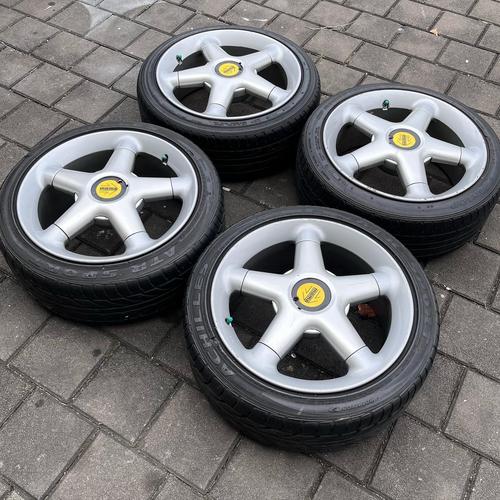 Jual Velg BMW Original MOMO 5 Spoke R17 5x120 made in Italy RARE e36 ...