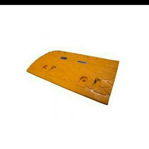 Jual Speed Hump Middle 50X35X5 CM Yellow Krisbow 10051430 - Jakarta ...