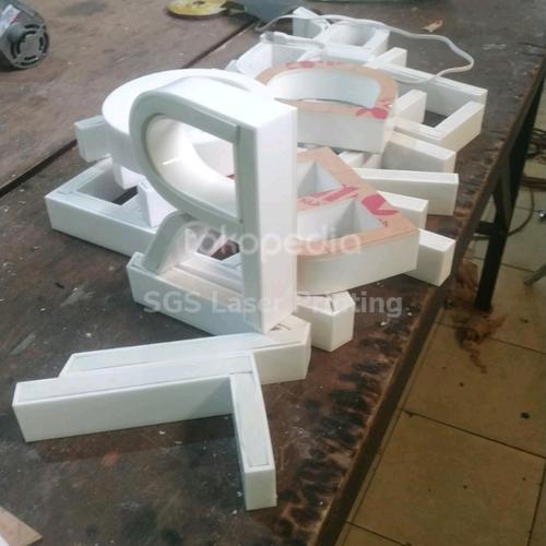 Jual Huruf Timbul Akrilik Spon tebal 4 cm Non LED - Jakarta Pusat ...