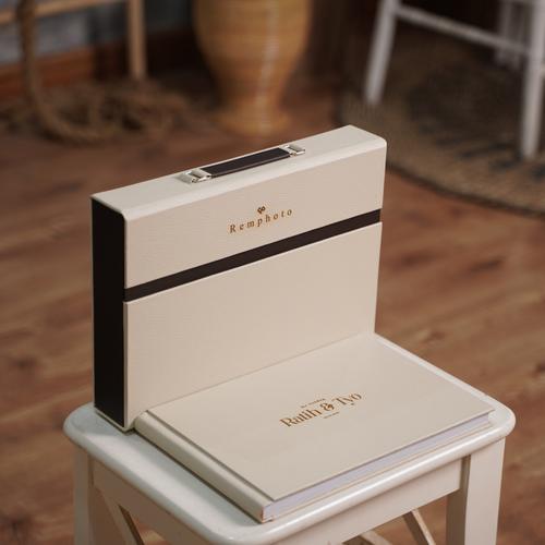 Jual Album Foto 20x30cm Box Koper Kulit Leather - No Fd, 20x30CM - Kota ...