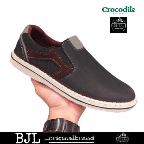 Jual sepatu crocodile CR2042-1 black original - Kab. Gresik ...