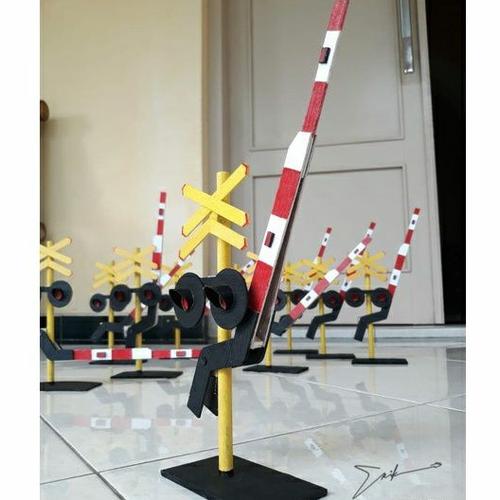 Jual Miniatur palang pintu kereta api - palang pintu miniatur - Kab ... Jual Miniatur palang pintu kereta api - palang pintu miniatur - Kab ...