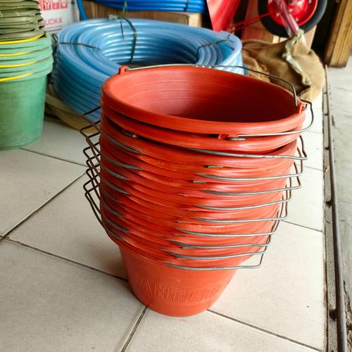 Jual Ember cor Orange Oren / Merah ember aduk semen - Jumbo - Jakarta ...