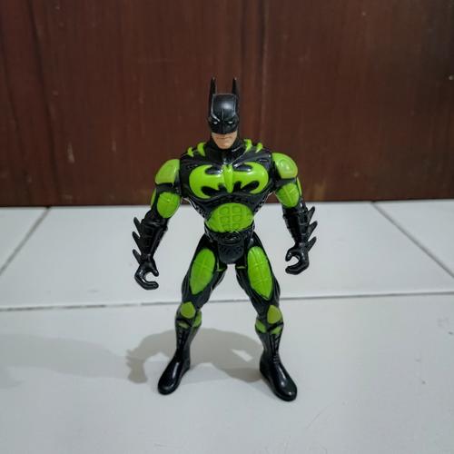 Jual Batman Series, The Armour of Batman, Kenner, Artikulasinya msh ...